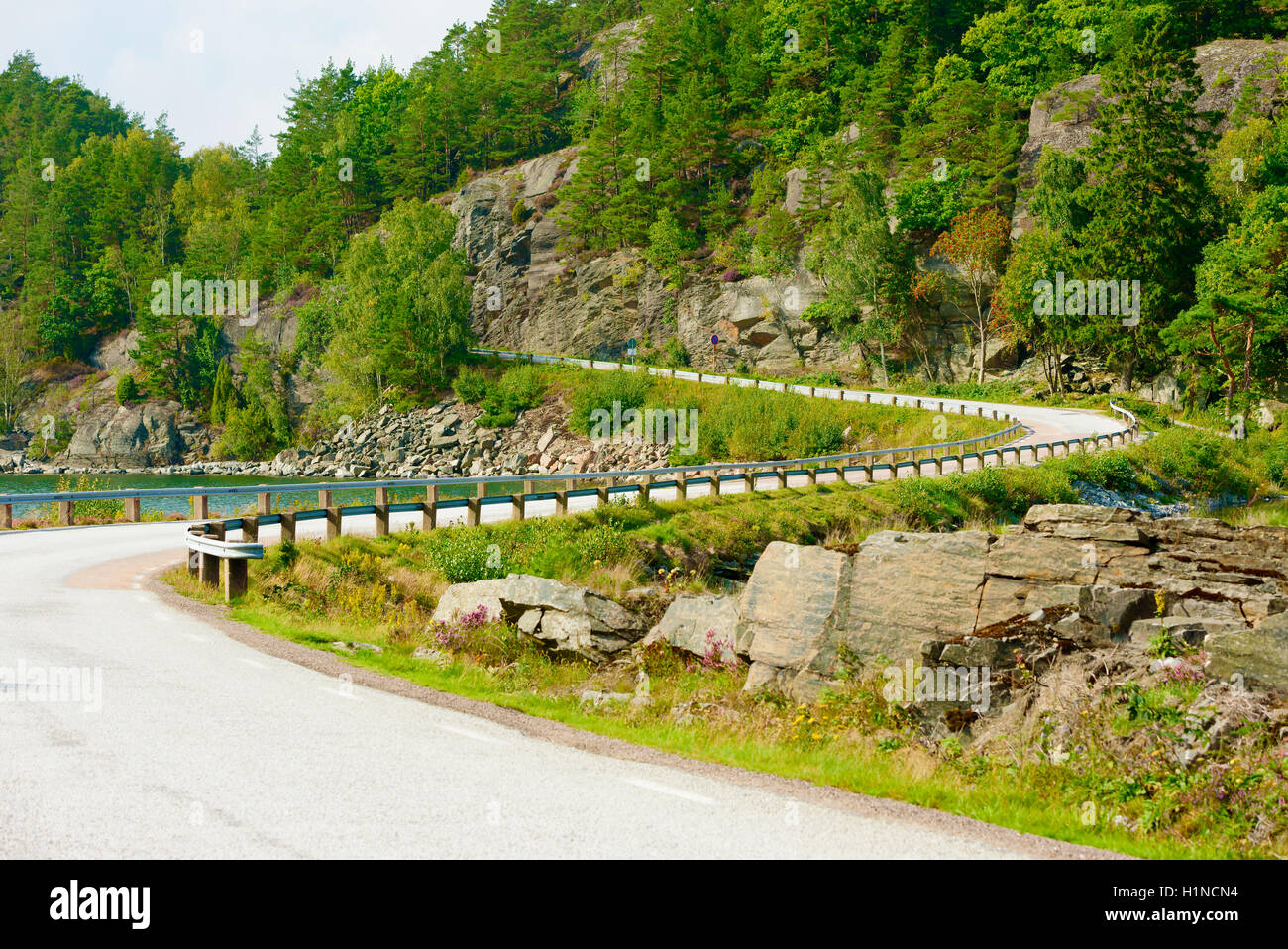 Rocky country road hi-res stock photography and images - Alamy