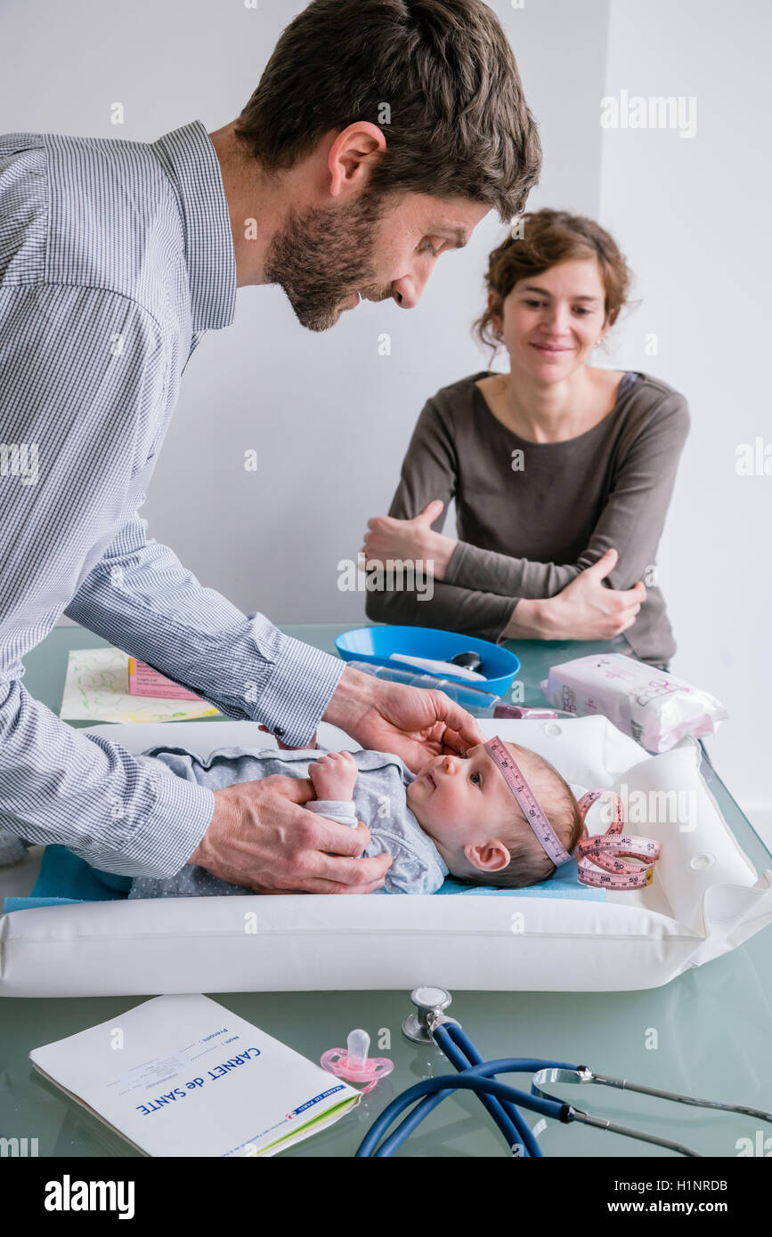 Paediatric examination hi-res stock photography and images - Alamy