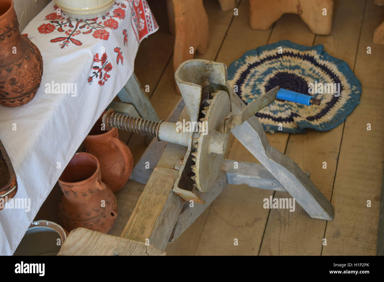 Grain milling tools hi-res stock photography and images - Alamy