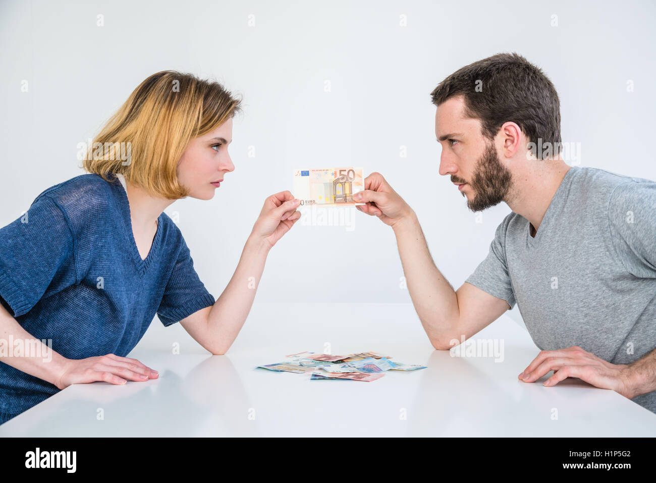 Money argument hi-res stock photography and images - Alamy