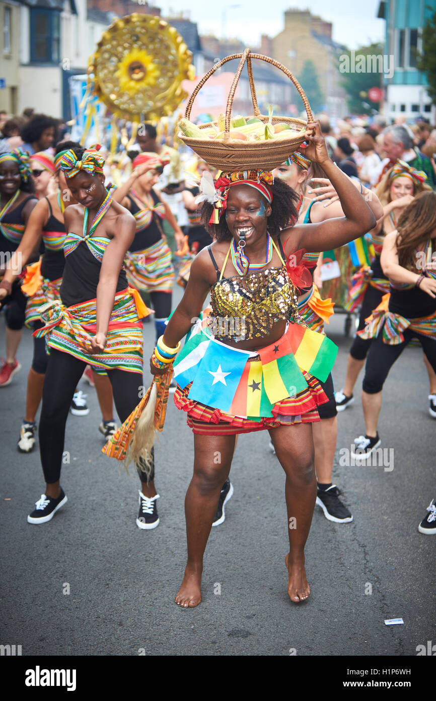 Celebrations at the 2015 Cowley Road Carnival in Oxford Stock Photo - Alamy