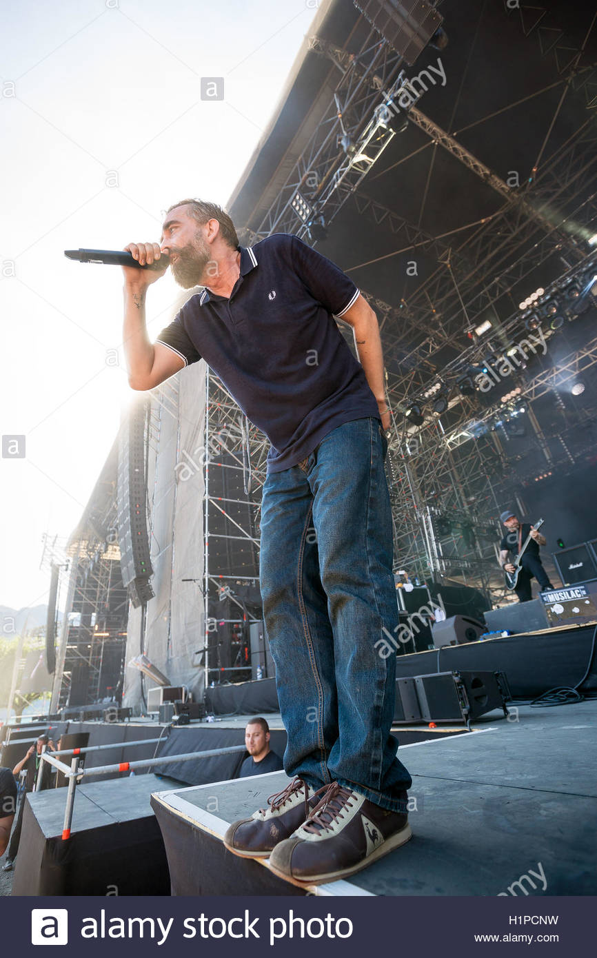 Mass Hysteria High Resolution Stock Photography and Images - Alamy