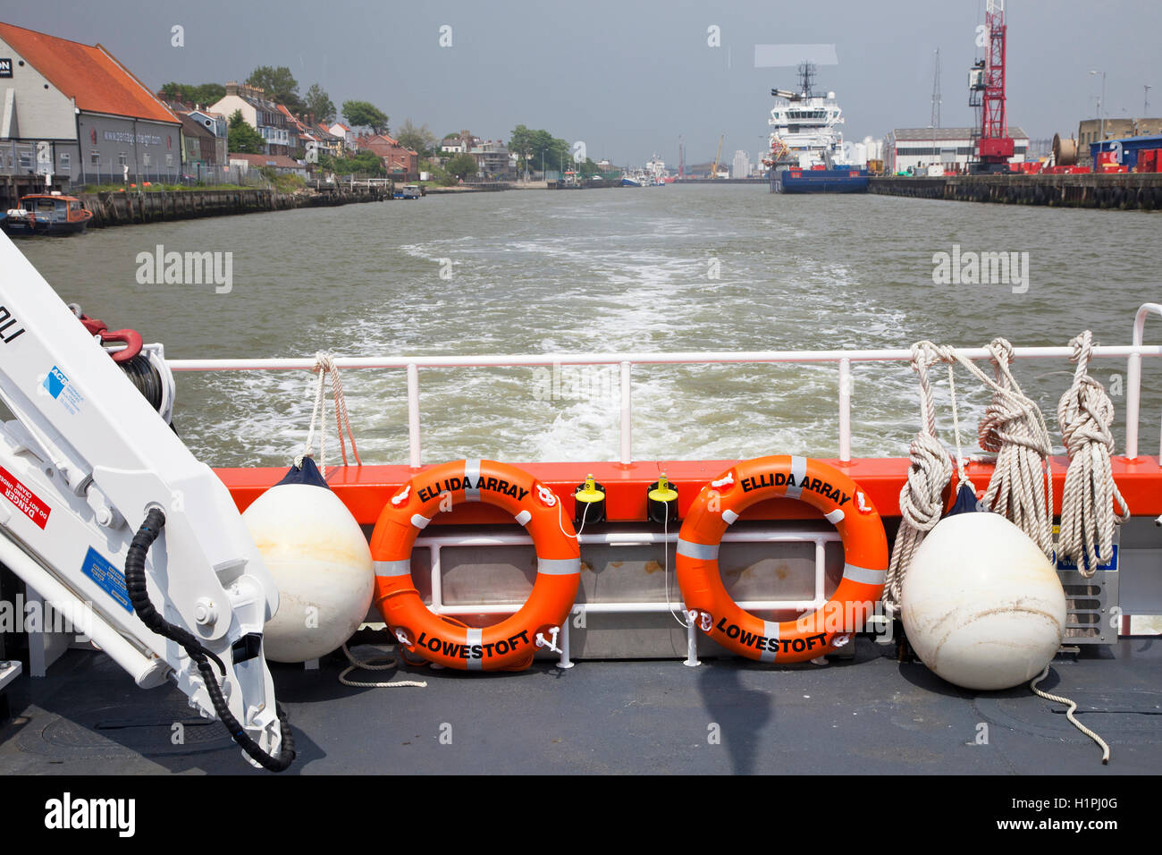Offshore workboat hi-res stock photography and images - Alamy