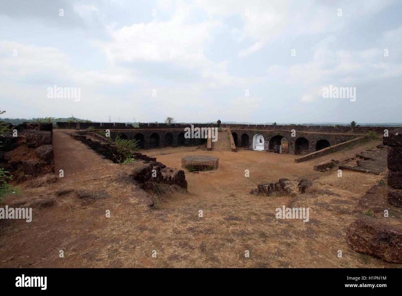 Rampant walls, Corjuem fort, Bardez, Goa, India Stock Photo - Alamy