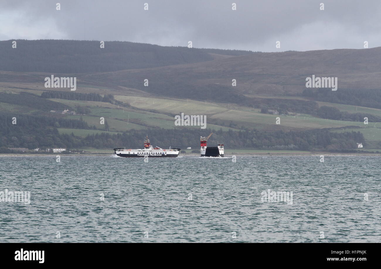 Calmac ferries hi-res stock photography and images - Alamy