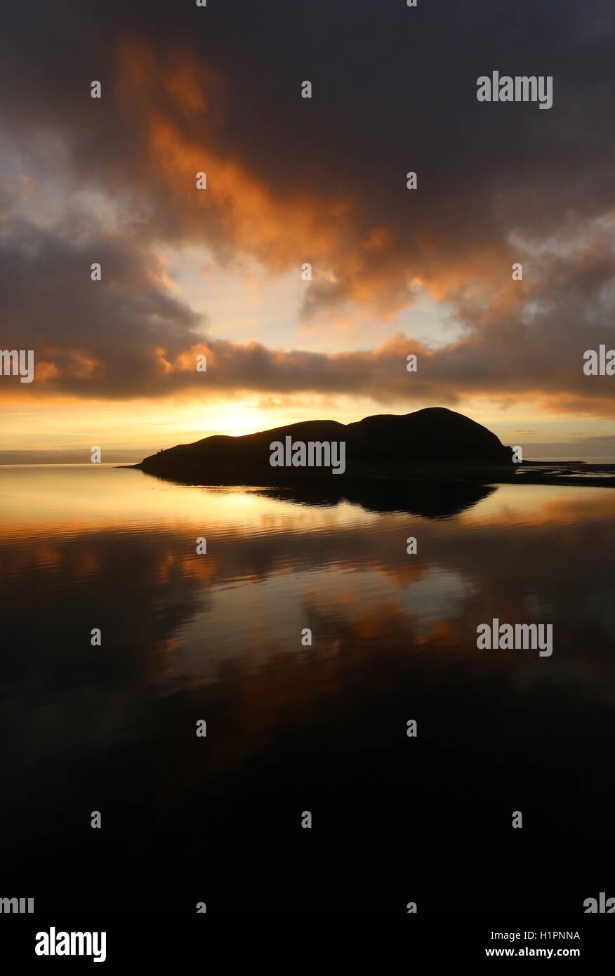 Sunrise over Davaar Island and Campbeltown Loch Kintyre Scotland ...
