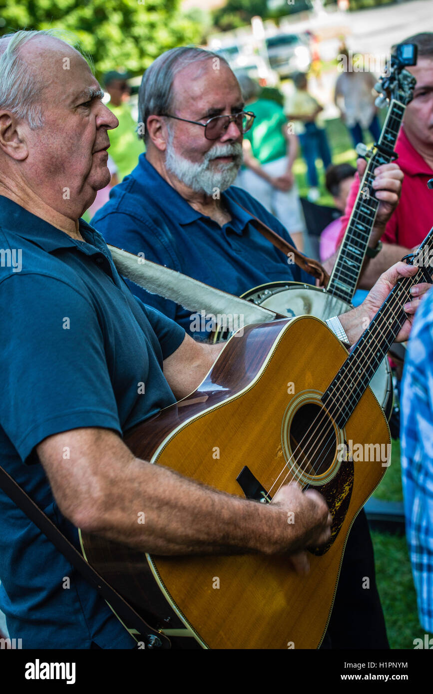 Bluegrass music festival musicians Stock Photo - Alamy
