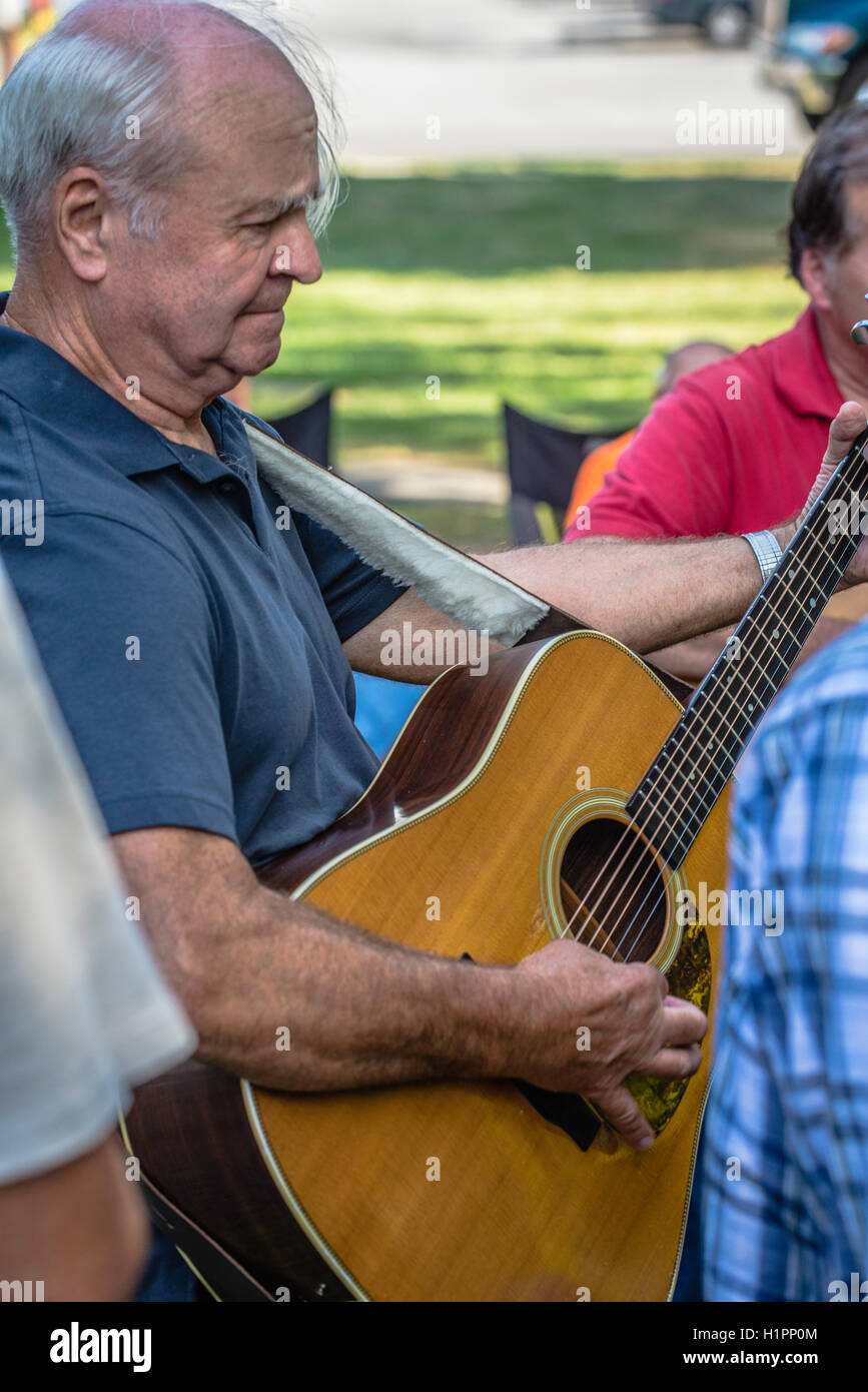 Bluegrass music festival musicians Stock Photo - Alamy