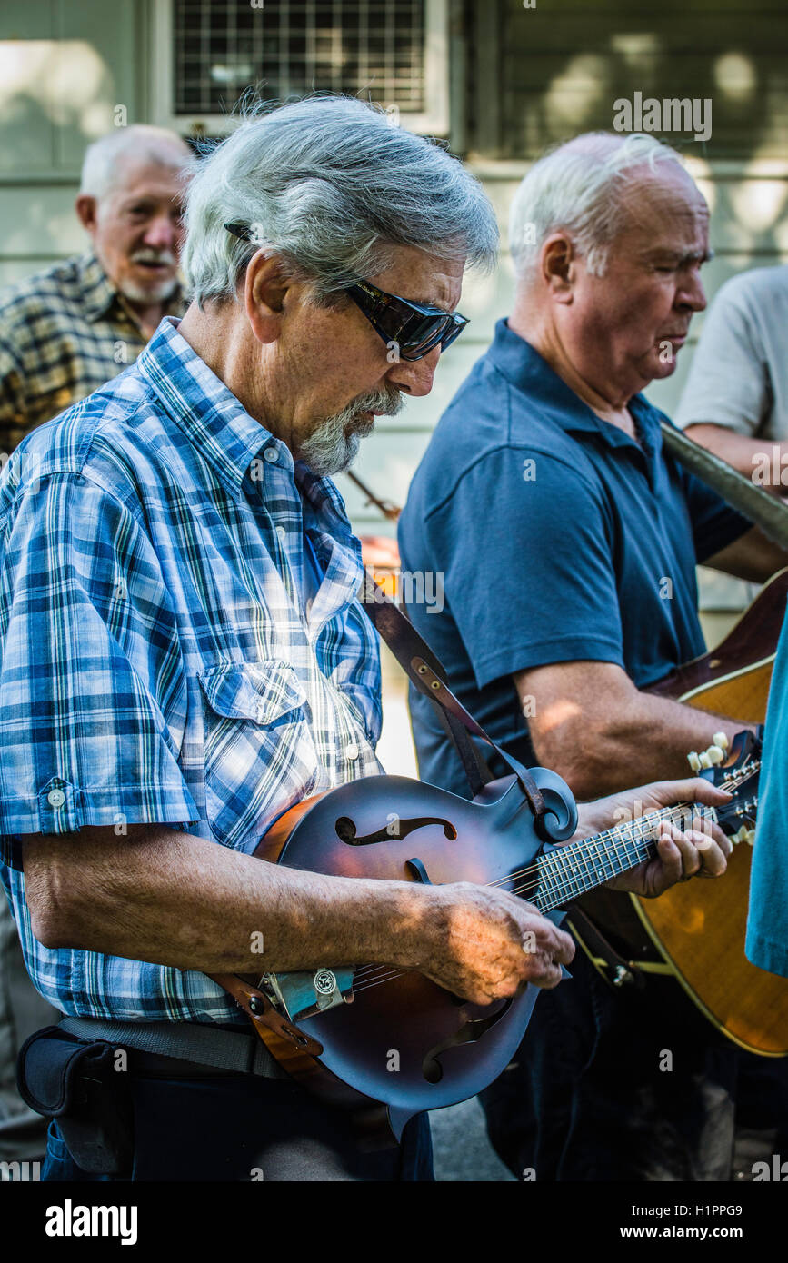Bluegrass music festival musicians Stock Photo - Alamy
