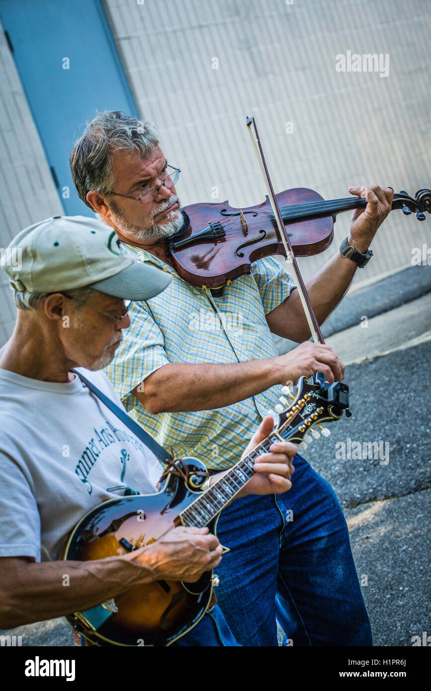 Bluegrass music festival musicians Stock Photo - Alamy