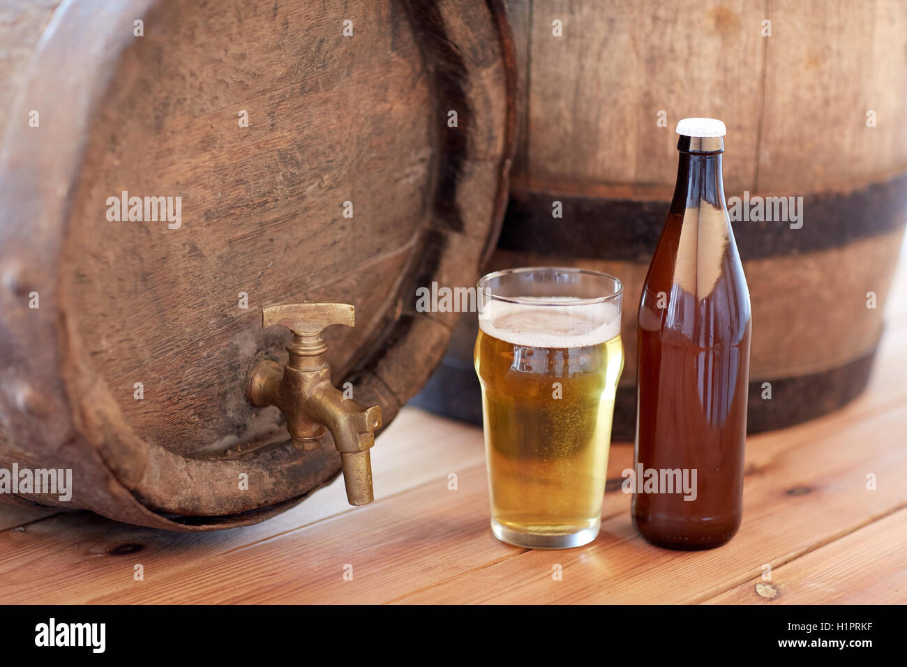 Glass barrel beverage container hi-res stock photography and images - Alamy