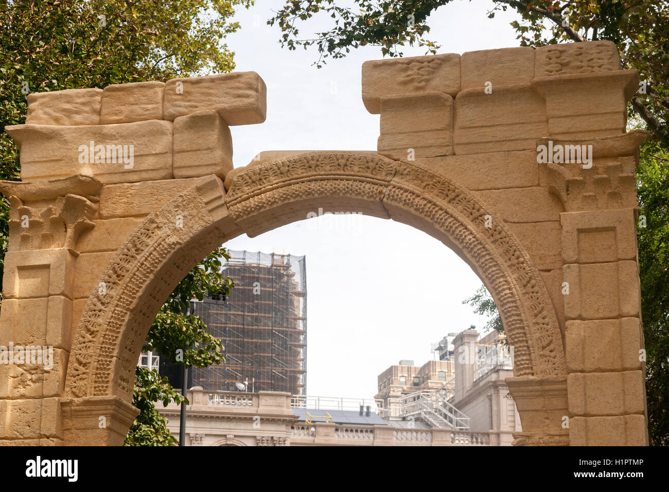 Triumphal arch palmyra syria hi-res stock photography and images - Alamy