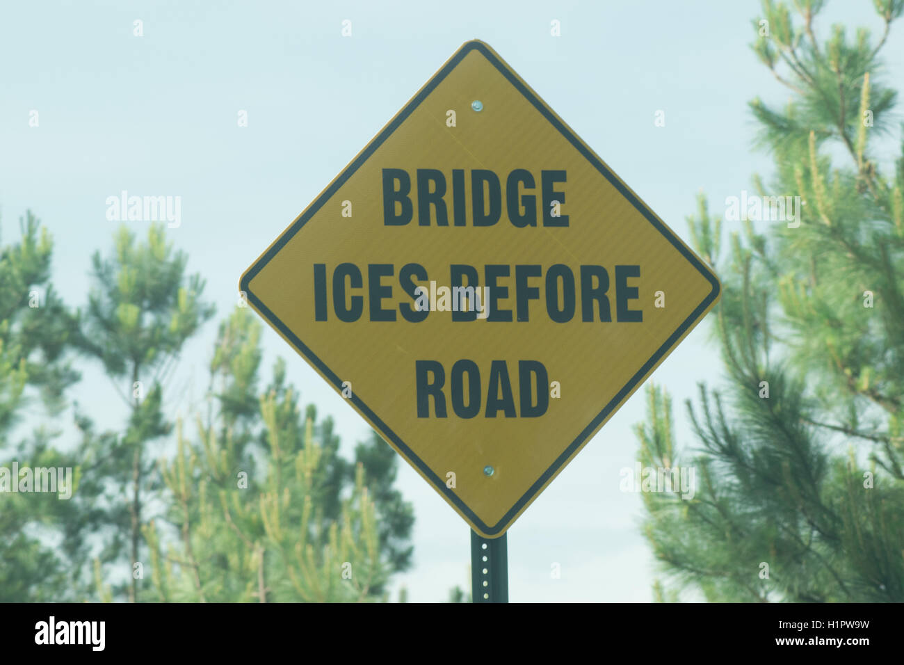 Bridge ices hi-res stock photography and images - Alamy