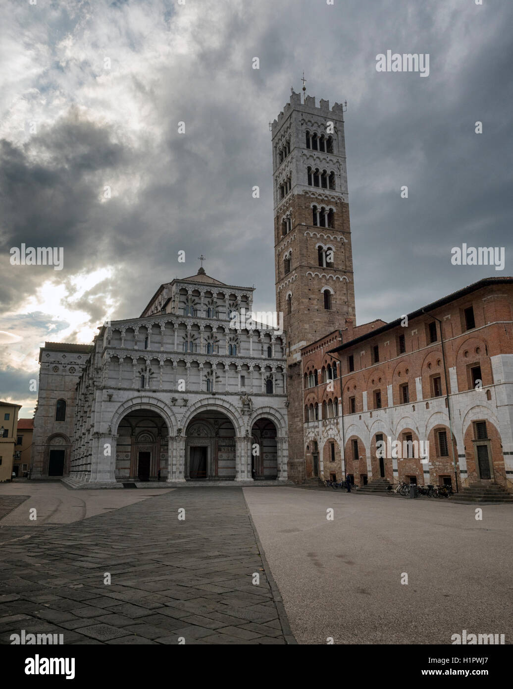 Cathedral of St Martin, Lucca, Tuscany, Italy ( Duomo di Lucca ...
