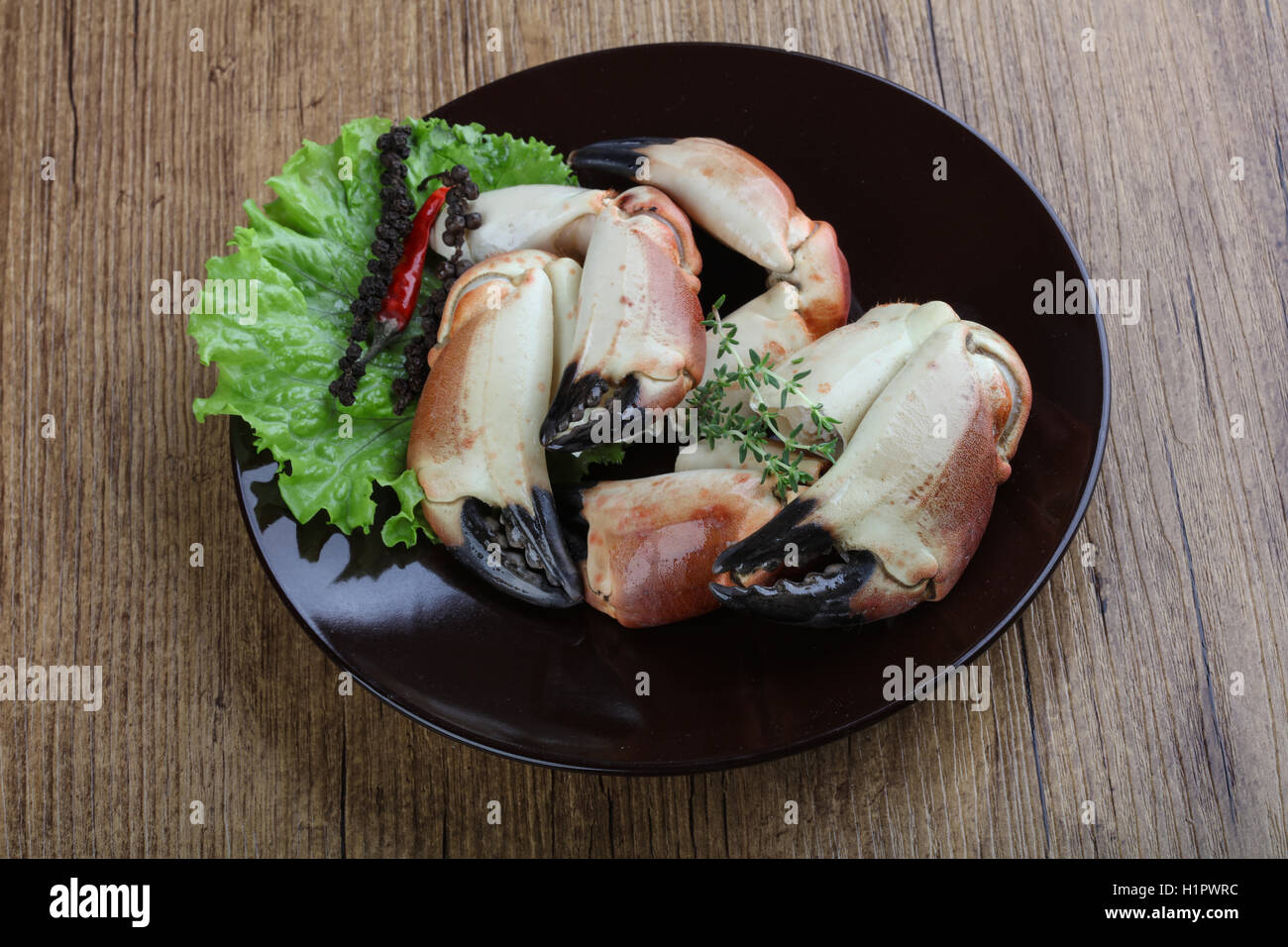 Fresh seafood - Crad claws with delicacy meat Stock Photo - Alamy