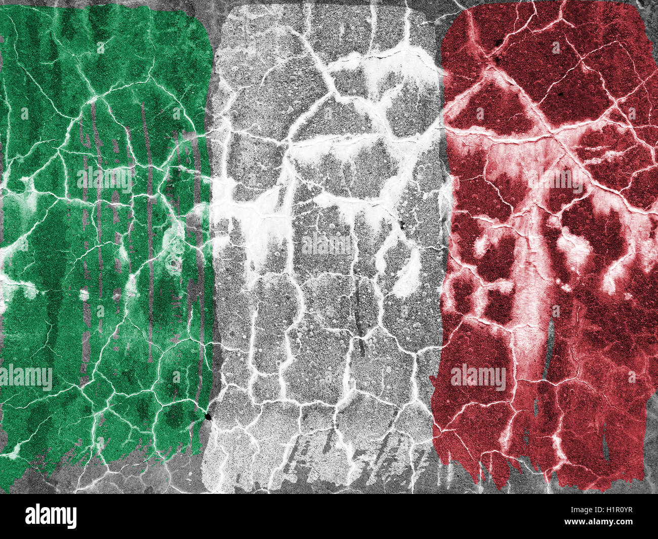 Italian flag grunge style Stock Photo - Alamy