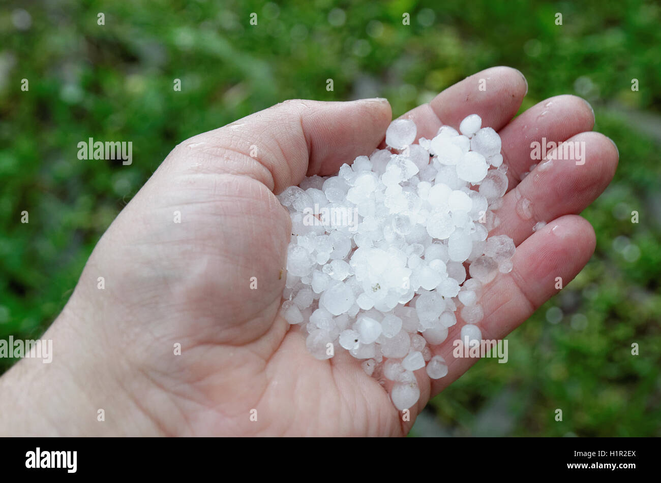 Hand hail hi-res stock photography and images - Alamy