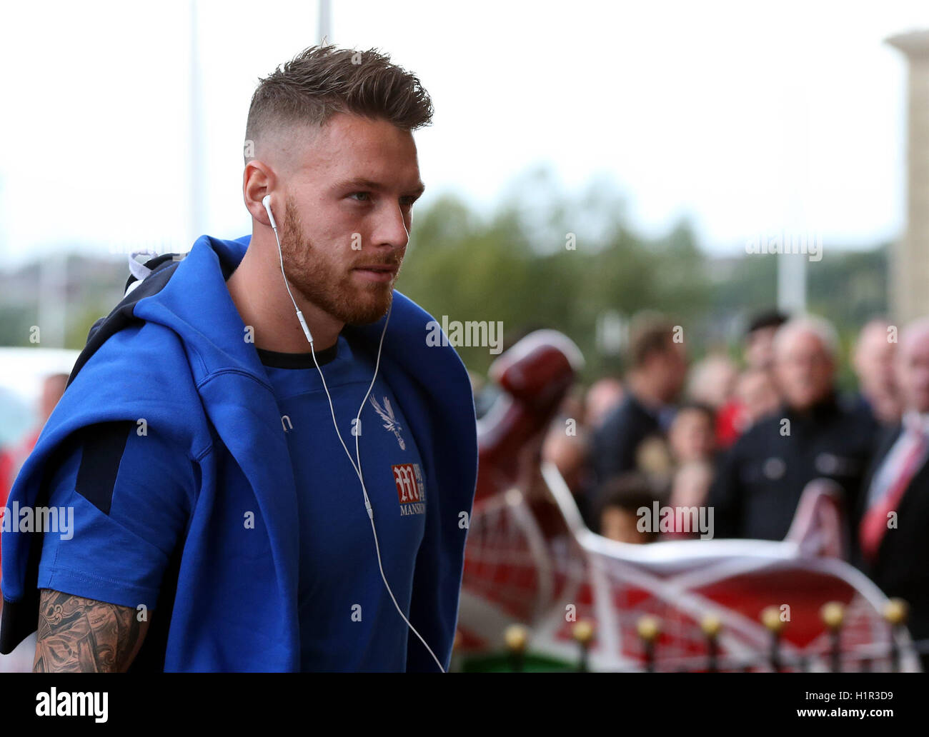 Crystal palaces connor wickham arrives hi-res stock photography and ...