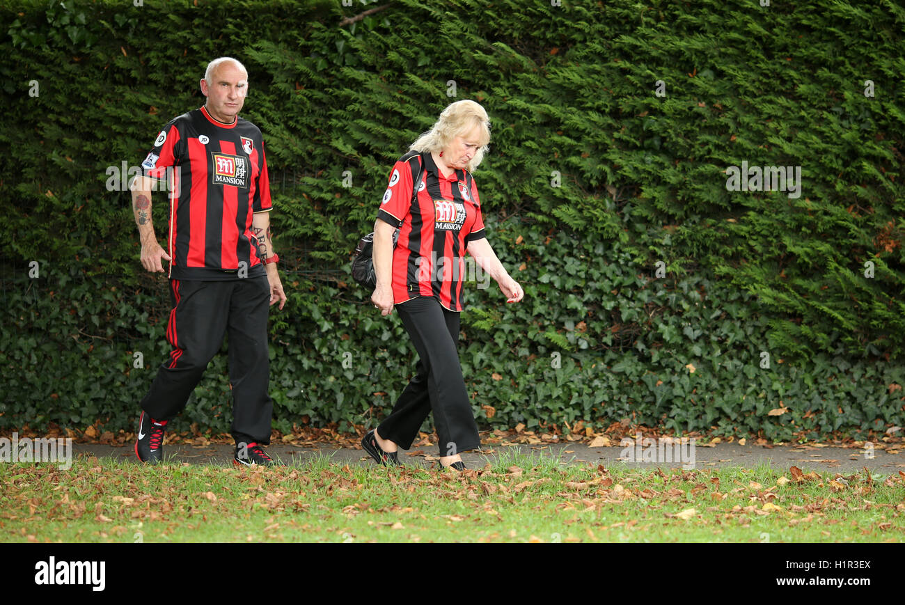 Bournemouth fans at the goldsands stadium hi-res stock photography and ...