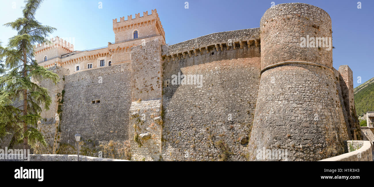 Piccolomini castle in celano (Italy Stock Photo - Alamy