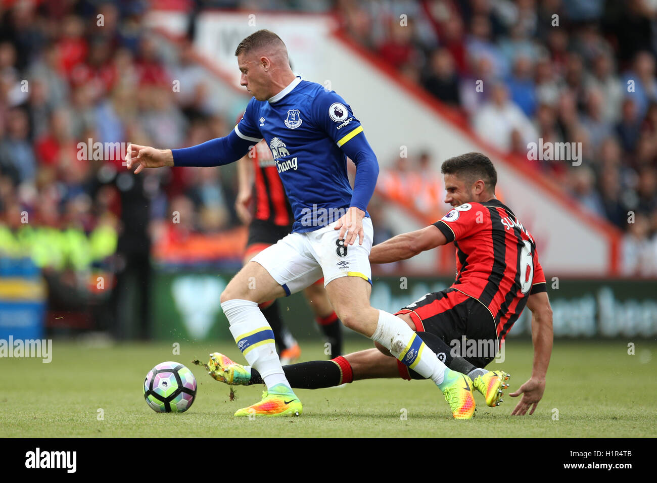 Afc bournemouths tommy elphick hi-res stock photography and images - Alamy