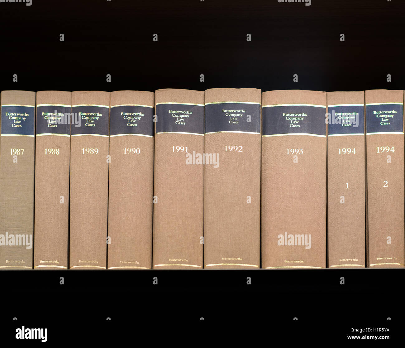 Law books shelf hi-res stock photography and images - Alamy
