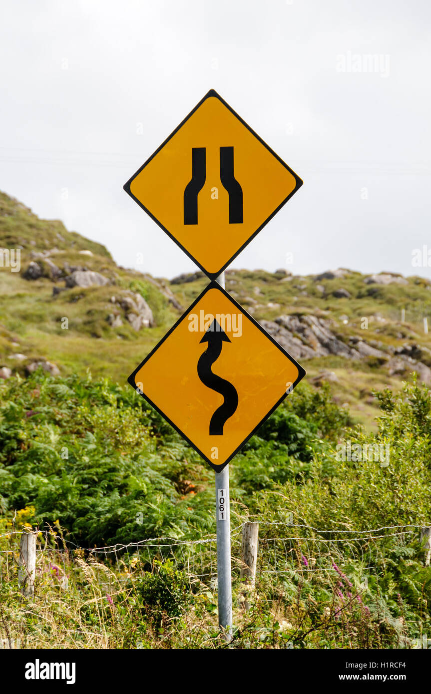 Irish road signs hi-res stock photography and images - Alamy