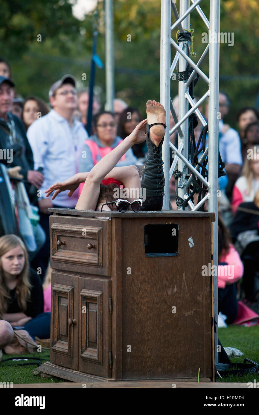Theater performer performance outdoor young show dresser hi-res stock ...