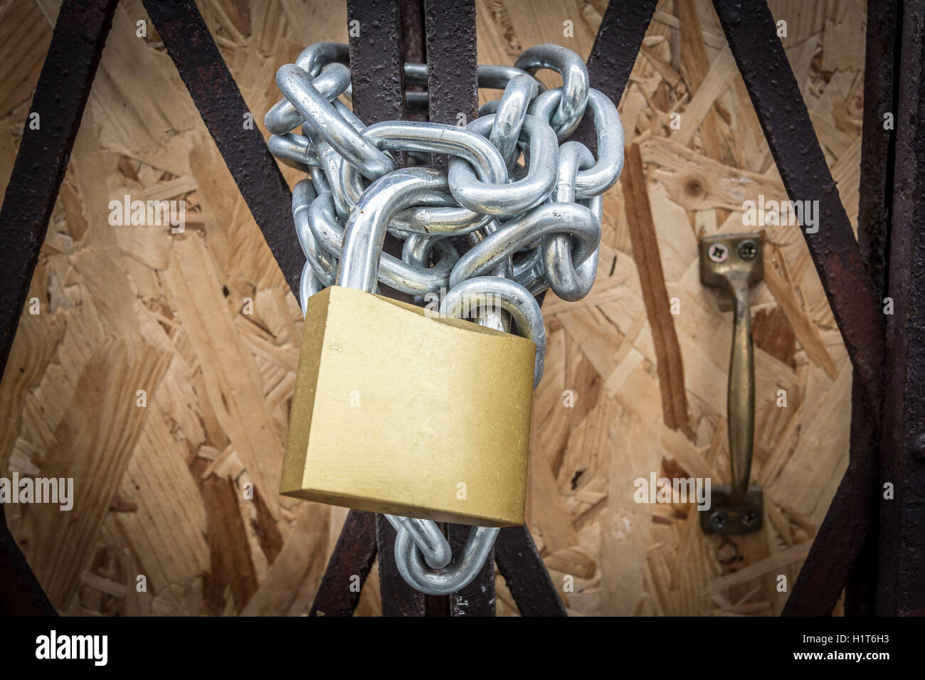 Safety chain hi-res stock photography and images - Alamy