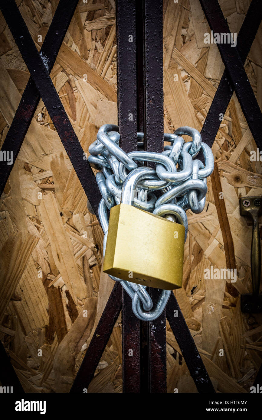 Safety chain hi-res stock photography and images - Alamy
