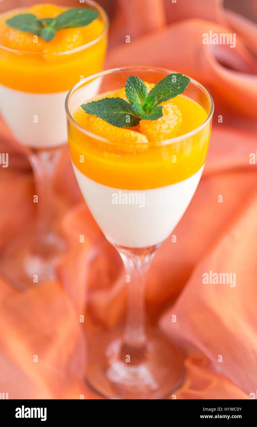 Mandarin flan hi-res stock photography and images - Alamy