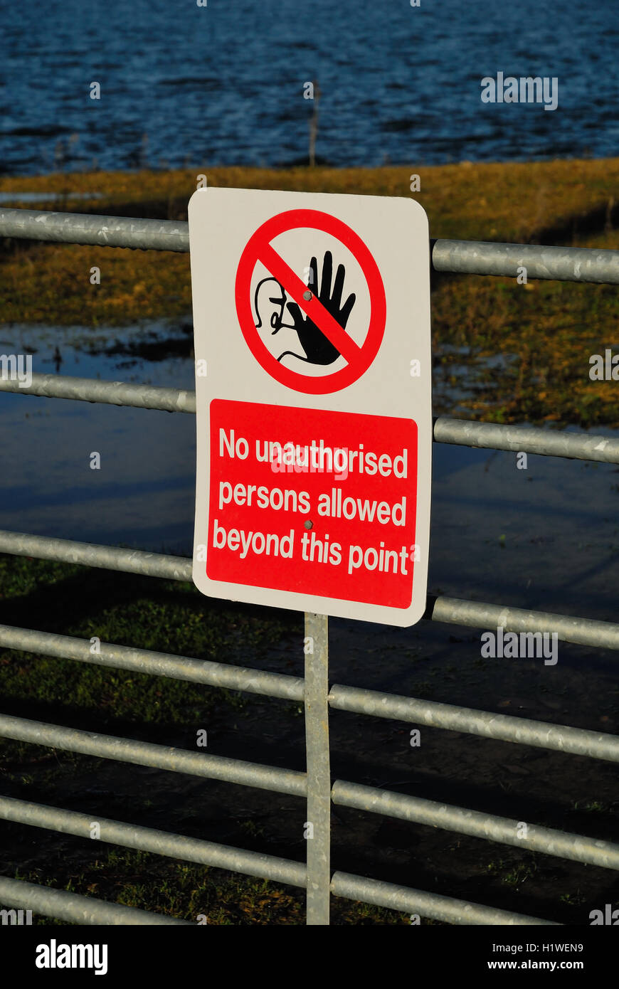 Unauthorized entry prohibited hi-res stock photography and images - Alamy