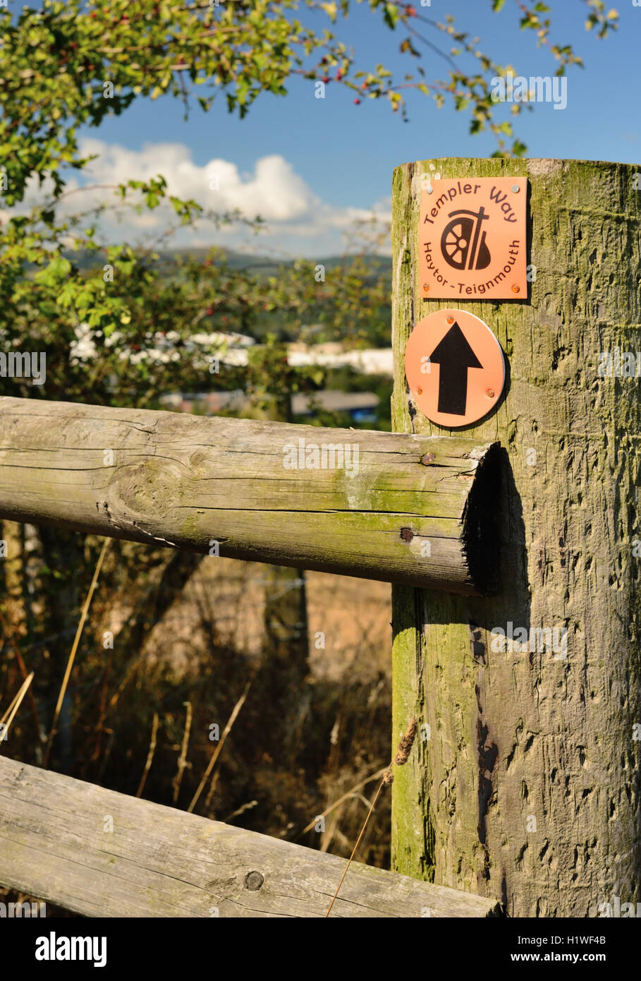 Templer Way sign and waymarker on a fence post Stock Photo - Alamy