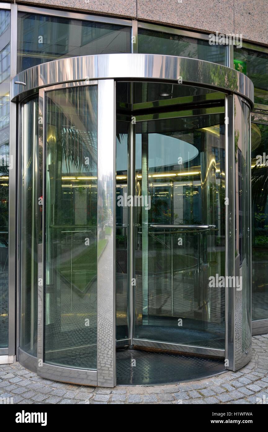 Office revolving door hi-res stock photography and images - Alamy