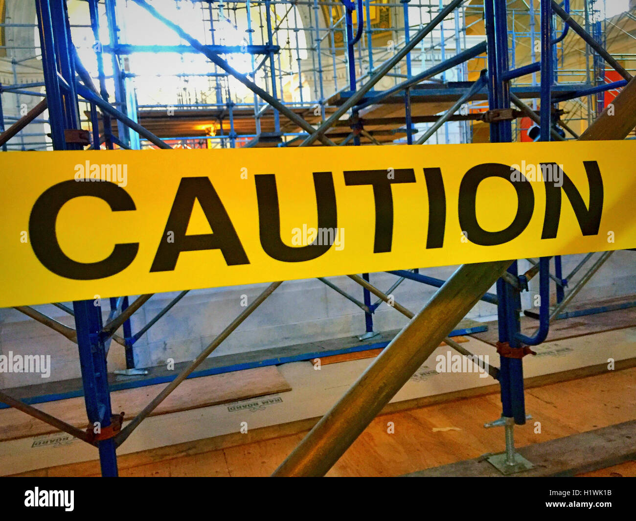 Caution tape building danger hi-res stock photography and images - Alamy