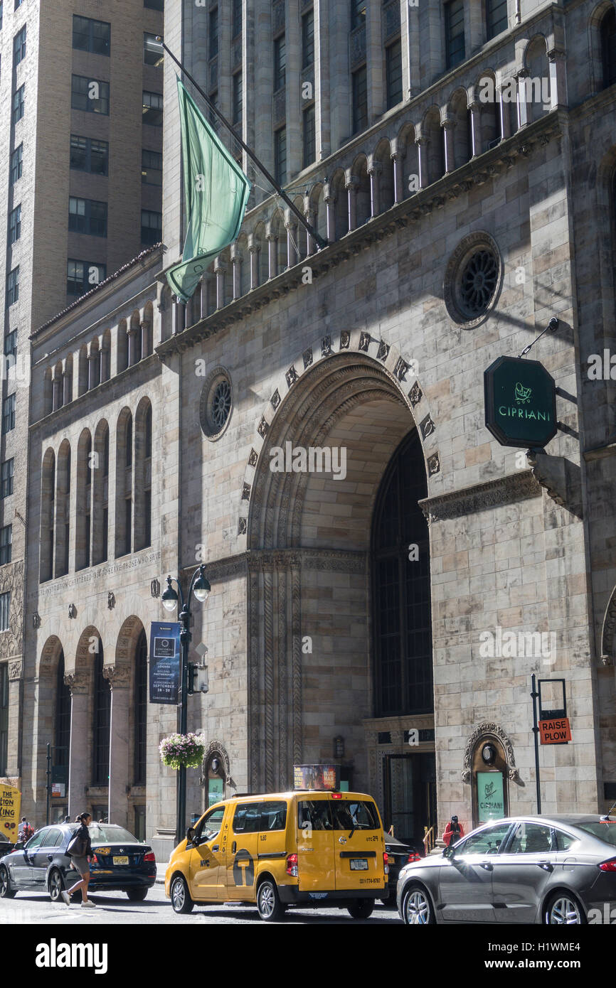 East 42nd Street, NYC, USA Stock Photo - Alamy