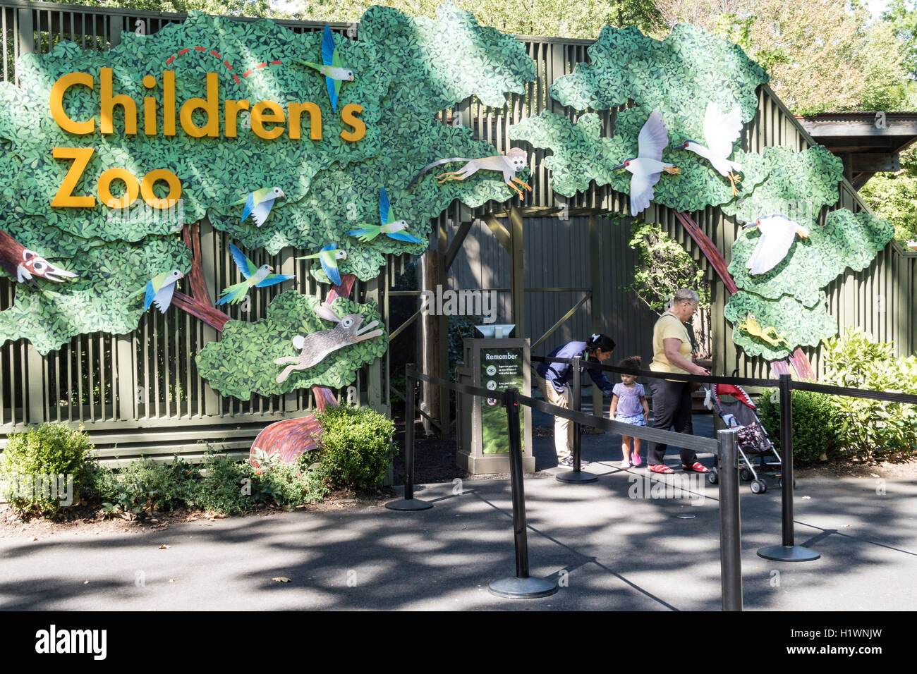 The Bronx Zoo, Wildlife Conservation Society, Bronx Park, Bronx, NYC ...