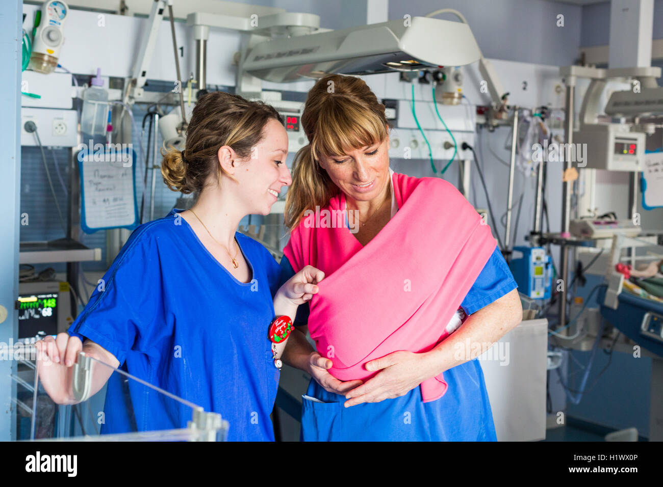 Neonatal nurses hi-res stock photography and images - Alamy