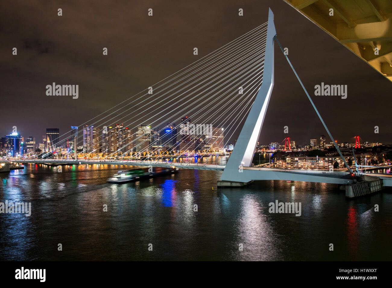 Downtown rotterdam hi-res stock photography and images - Alamy
