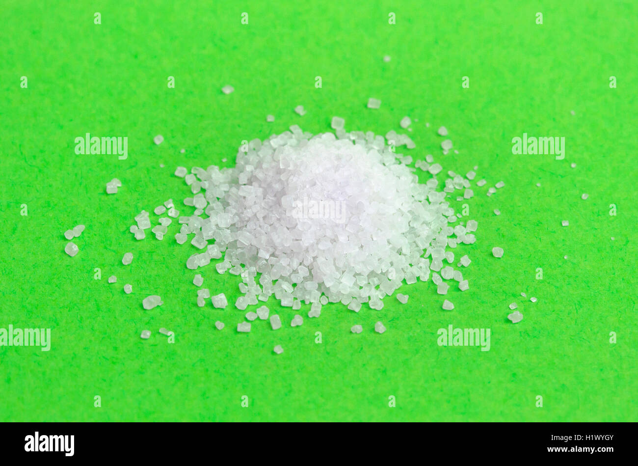 Pile of salt isolated, closeup Stock Photo - Alamy
