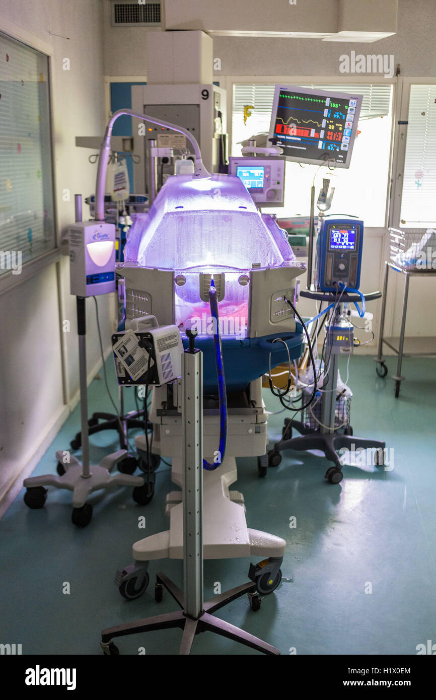 Neonatal jaundice hi-res stock photography and images - Alamy