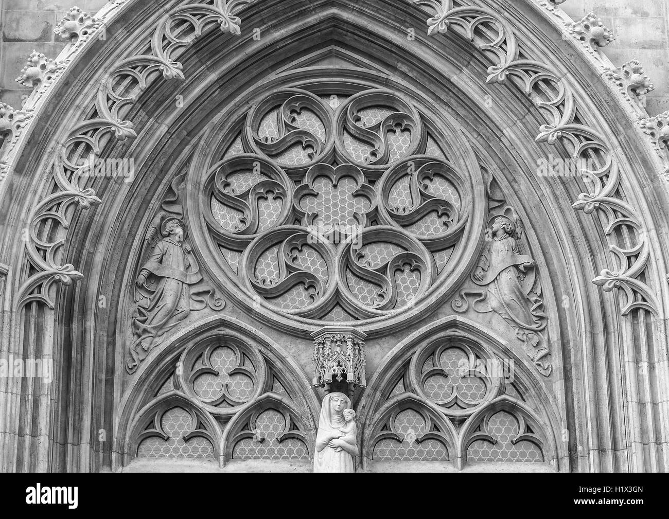 Medieval of gothic sculpting of the temple hi-res stock photography and ...