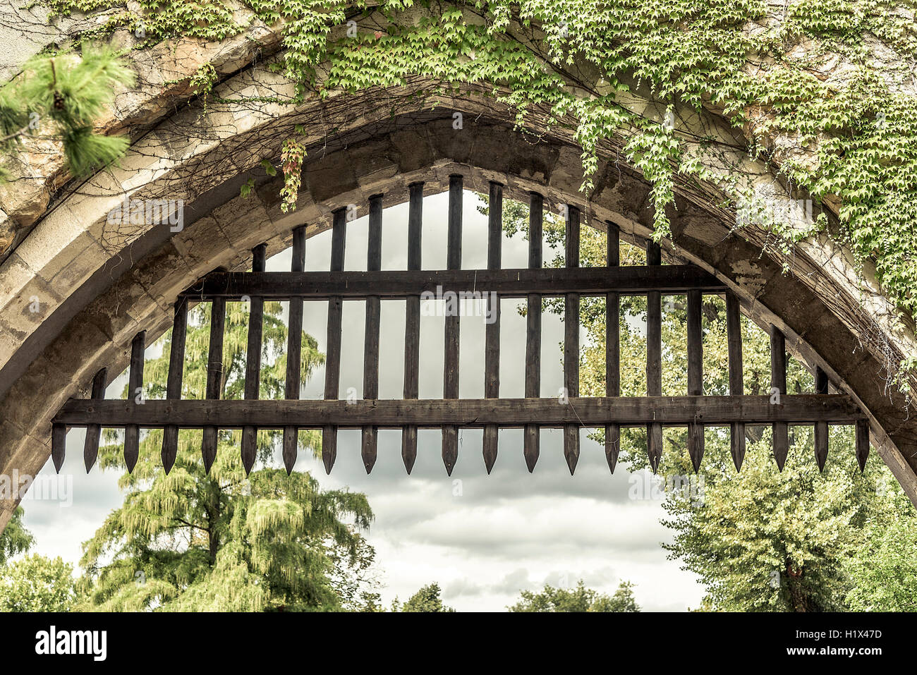 Steel lintel hi-res stock photography and images - Alamy
