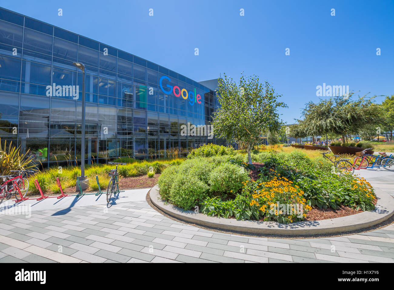 Google chrome brand hi-res stock photography and images - Alamy