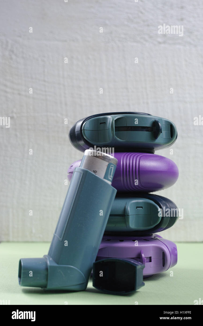 Salbutamol inhalers hi-res stock photography and images - Alamy
