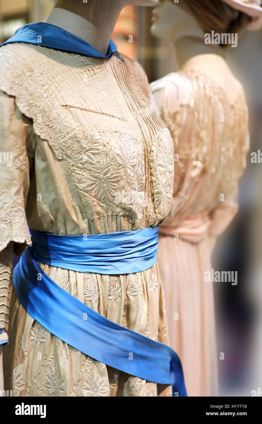 Women model wearing dresses hi-res stock photography and images - Alamy