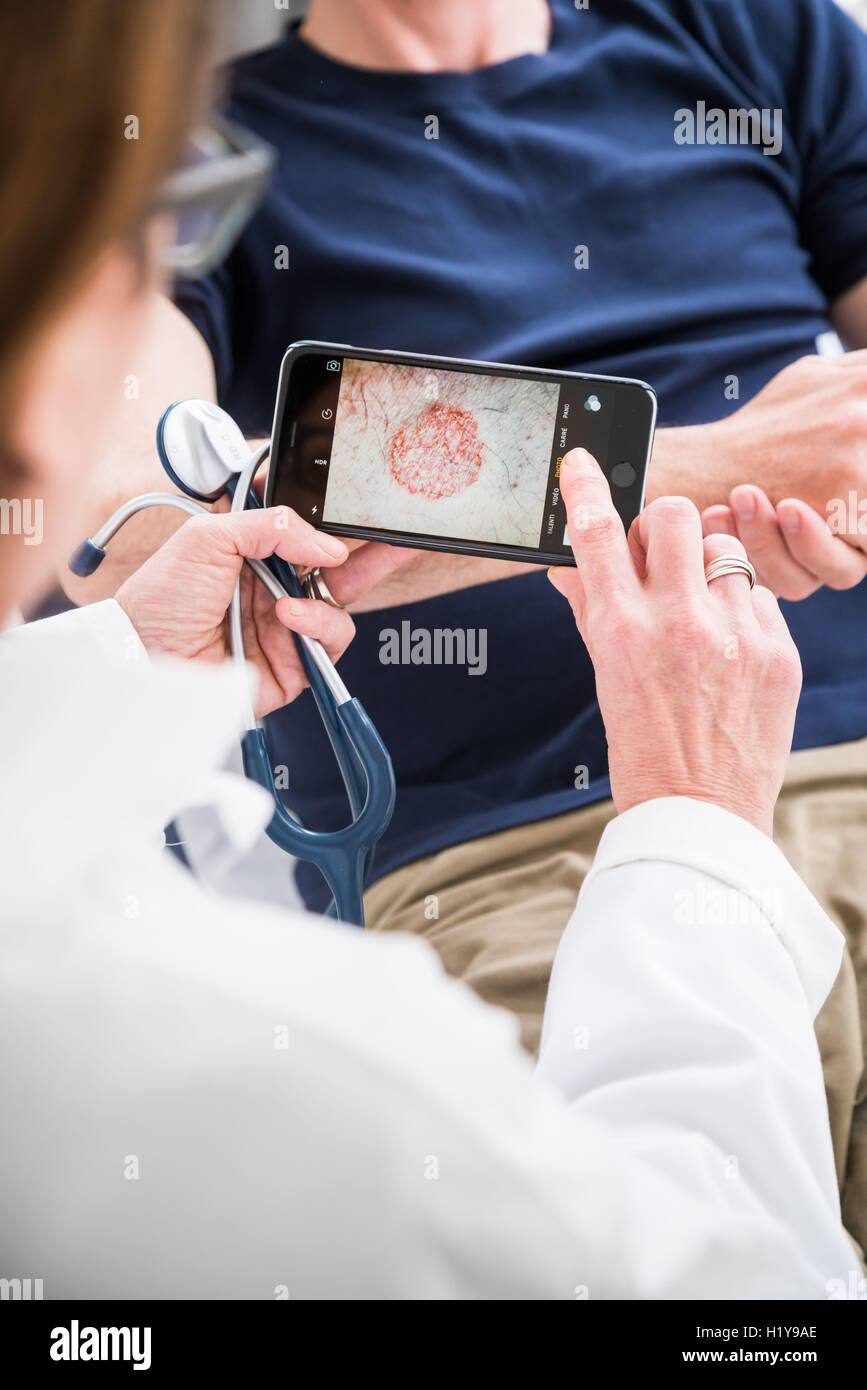 Medical transfer hi-res stock photography and images - Alamy