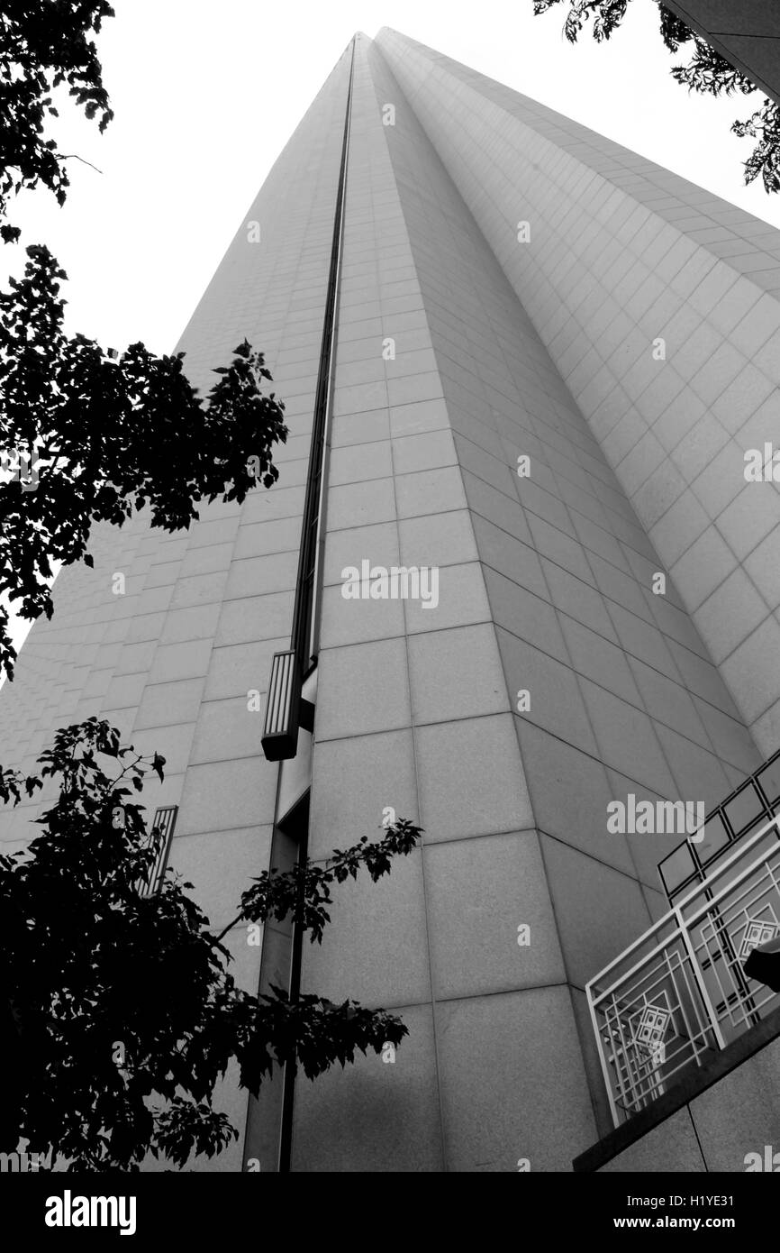 Third tallest building in the world hi-res stock photography and images ...