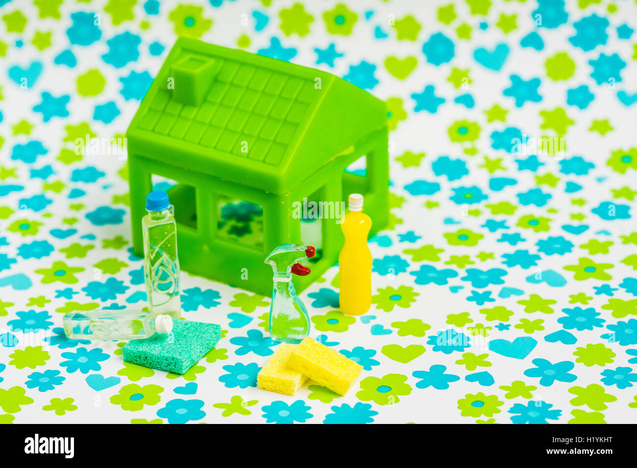 Environmentally cleaning products hi-res stock photography and images ...