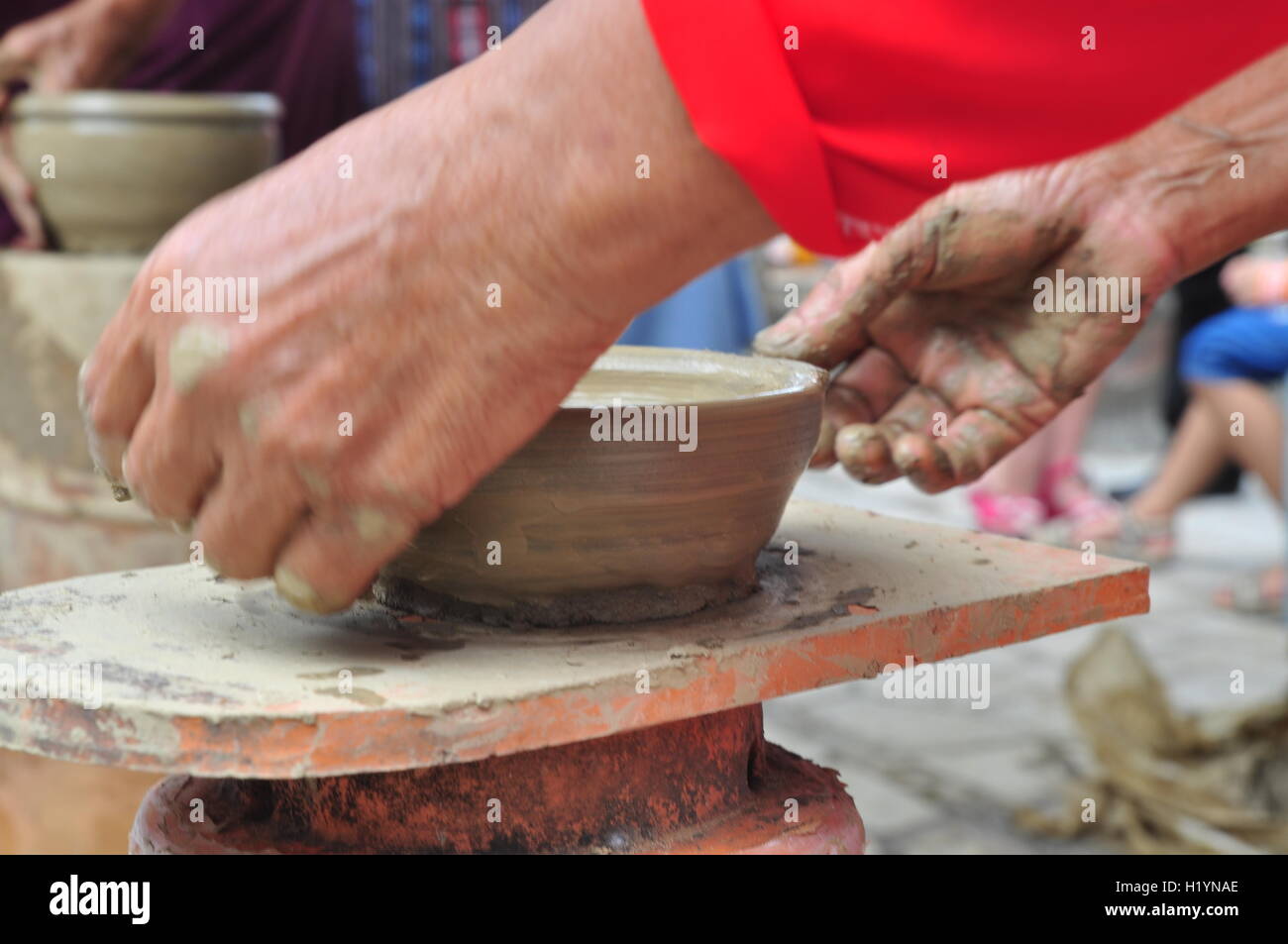 Performing the ceramic molding techniques Stock Photo - Alamy